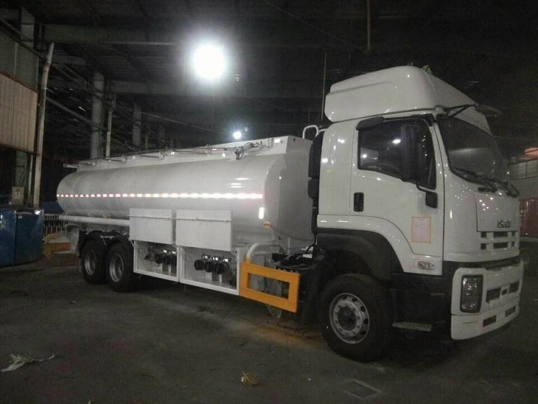 Wholesale Isuzu VC46 GIGA Fuel Oil Diesel Bowser Tanker Truck 20 ...
